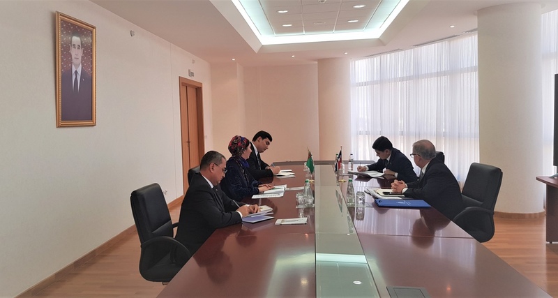 Ambassador of Dominican Republic presents copies of credentials to ... Ambassador of Dominican Republic presents copies of credentials to ...