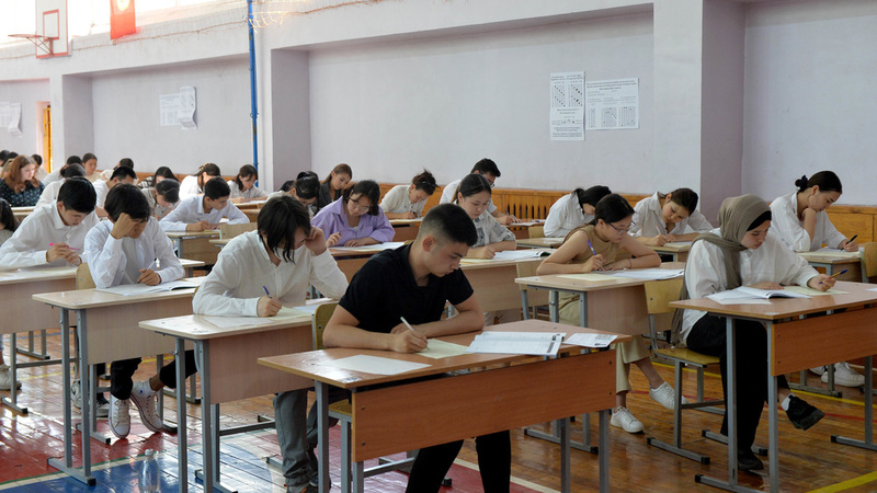 Over 67,000 applicants take national admission test - AKIpress News Agency